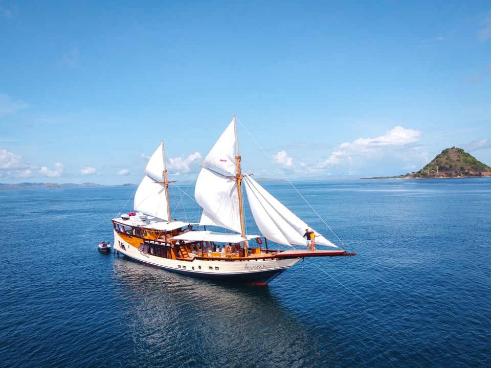 Open Trip 3D2N by Navila Luxury Phinisi - Komodotrips.com